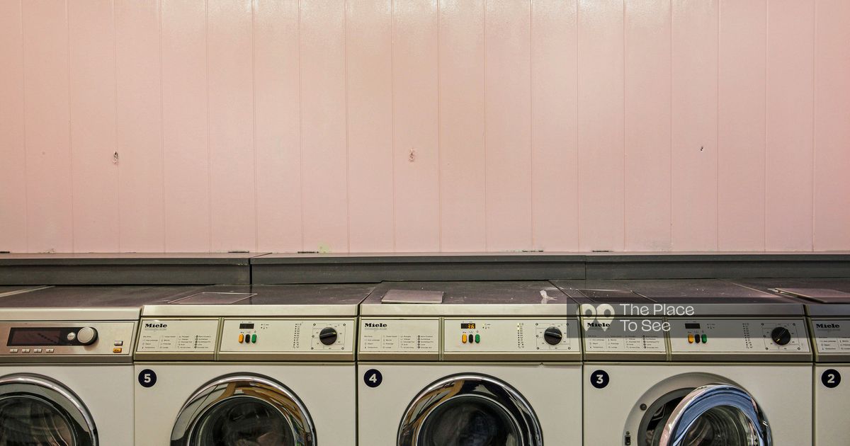 Retro 60's style laundromat | The place to see