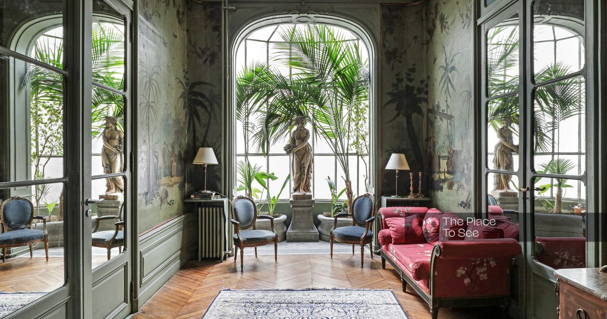 Beautiful typically Parisian apartment | The place to see