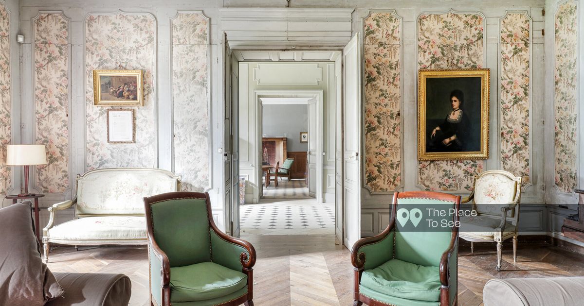 18th century family mansion on the countryside | The place to see