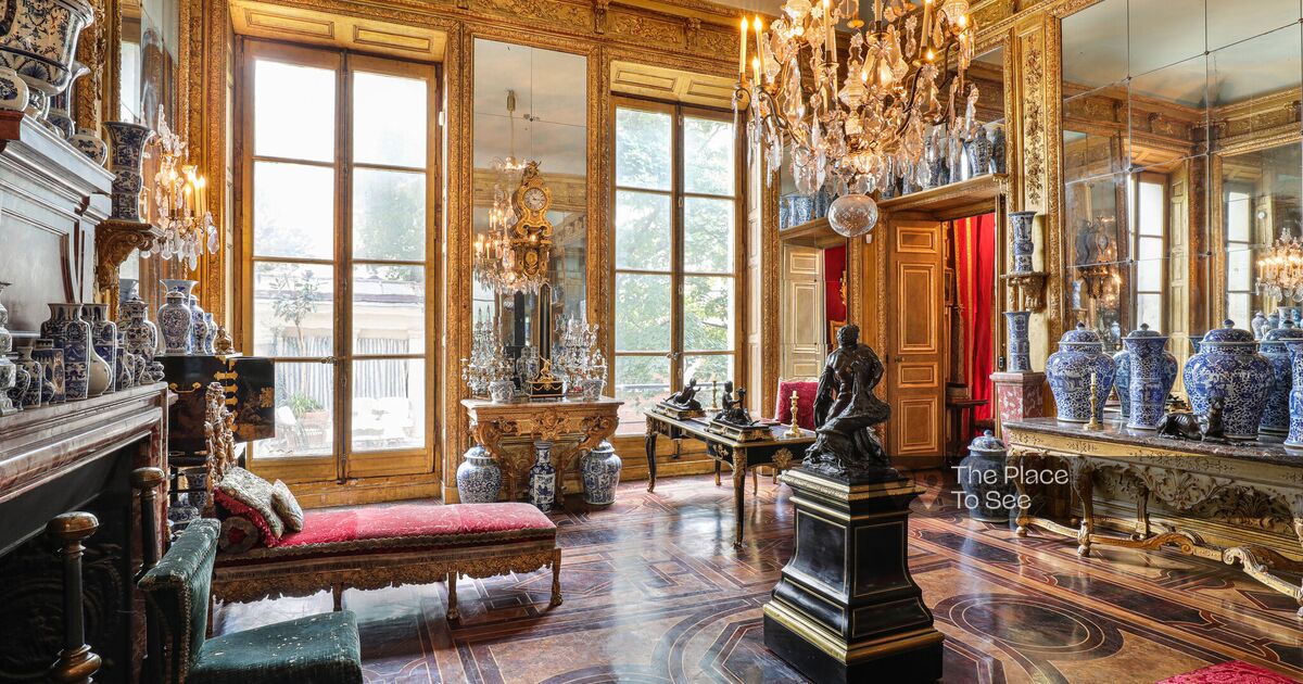 Magnificent, grand reception rooms on the first floor of a private ...
