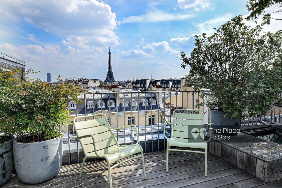 Appartement parisien triplex avec rooftop et vue Tour Eiffel Paris toits | The place to see