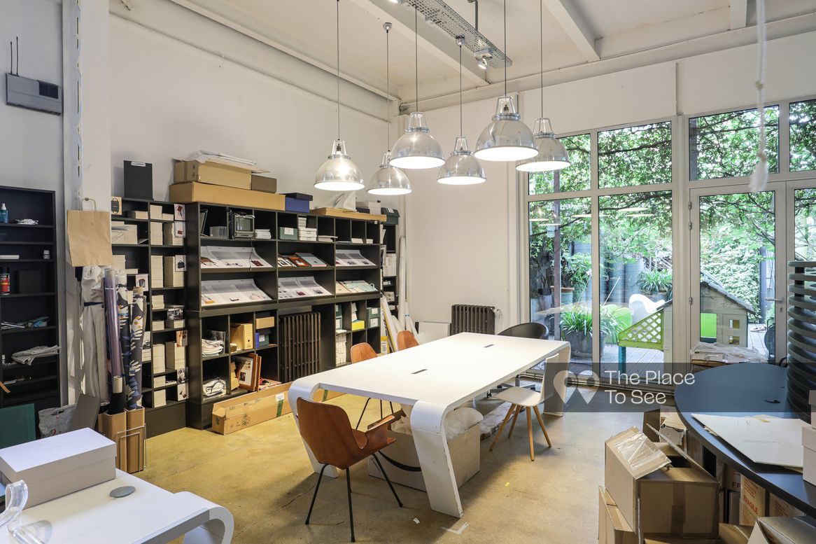 Industrial building converted into an open space | The place to see