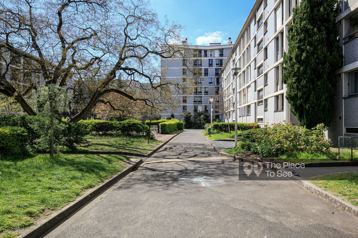 Duplex moderne dans une résidence hlm | The place to see